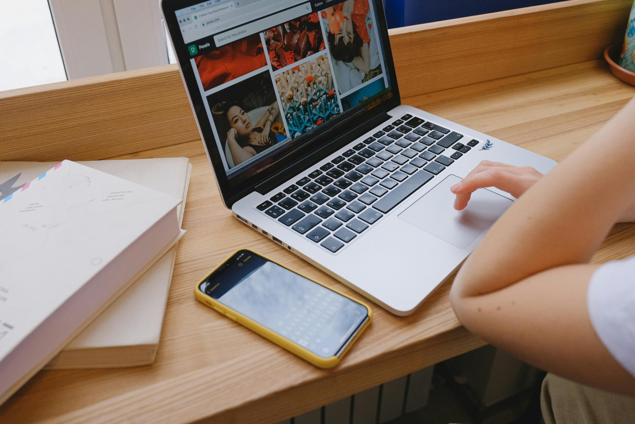 Cody AI for Businesses: Automate Tasks and Build AI Employees - STMORO.COM